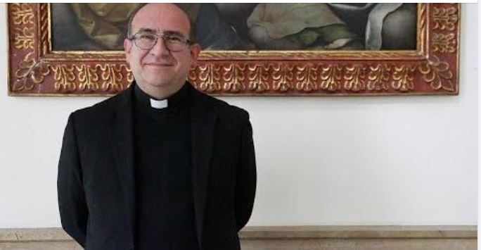 Presentación Línea de la Esperanza por su Director Monseñor Jaime ...